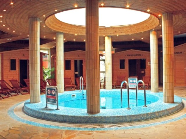 Cave bath of Miskolctapolca - Thermal Hungary